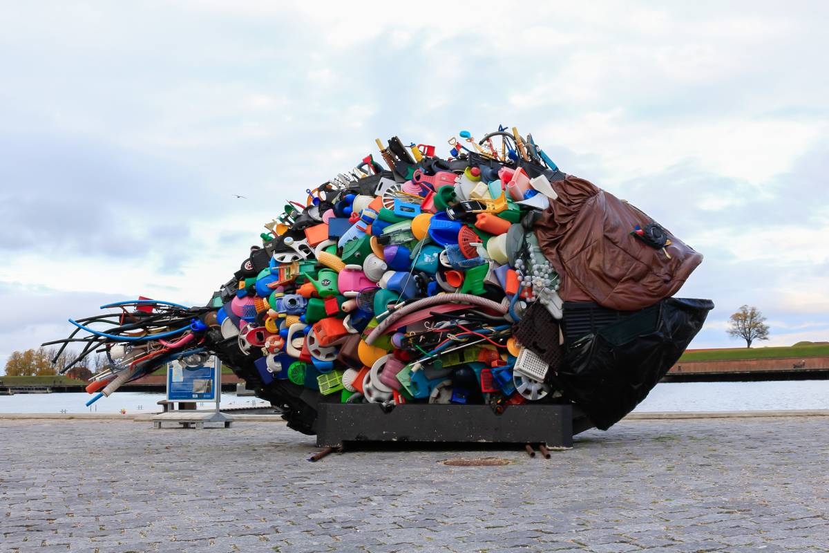 Trash Art - Turn Your Trash Into Art - Viral Rang